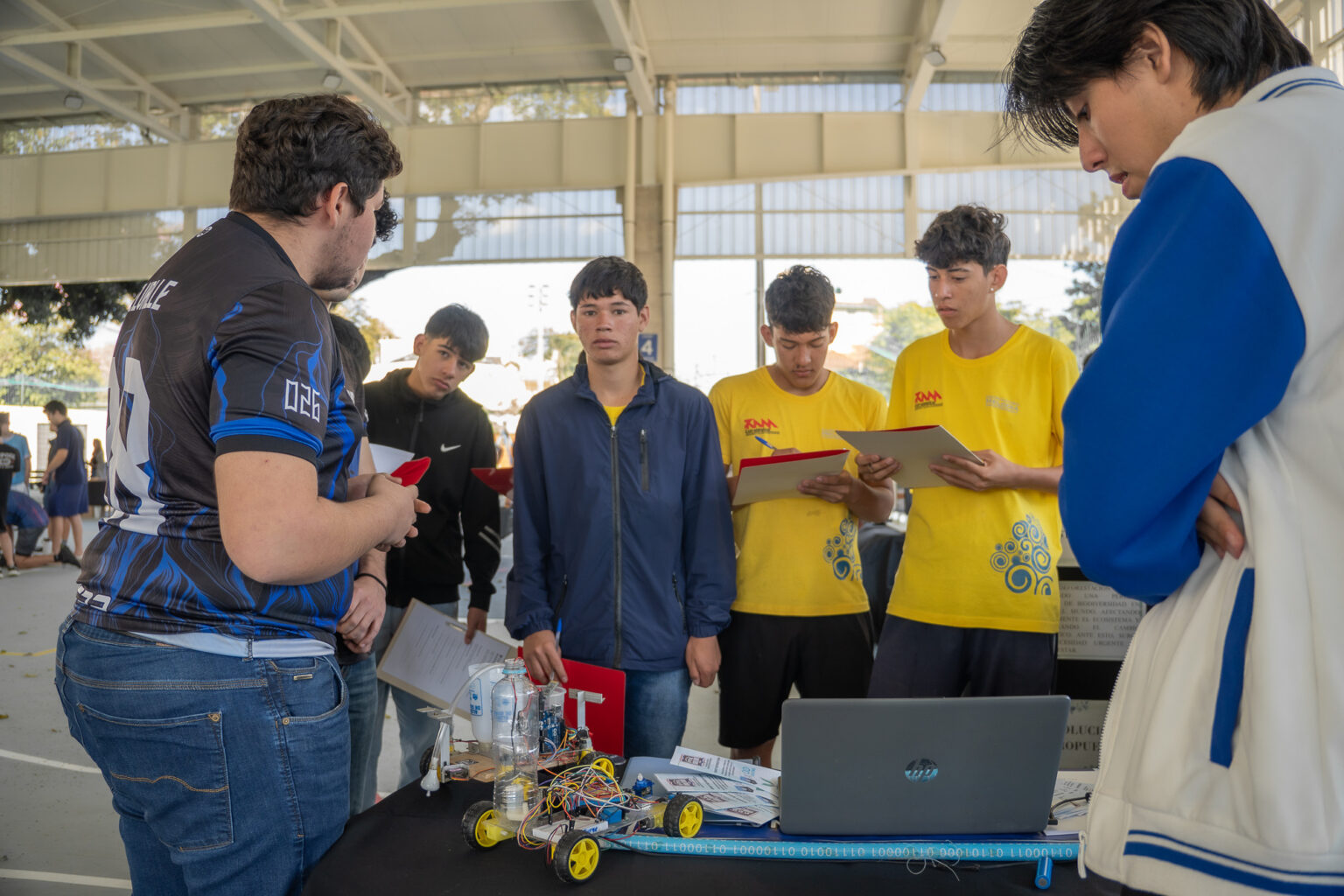Jóvenes paraguayos revolucionan con sus robots en la gran final de la WRO Future Innovators 2025 ...